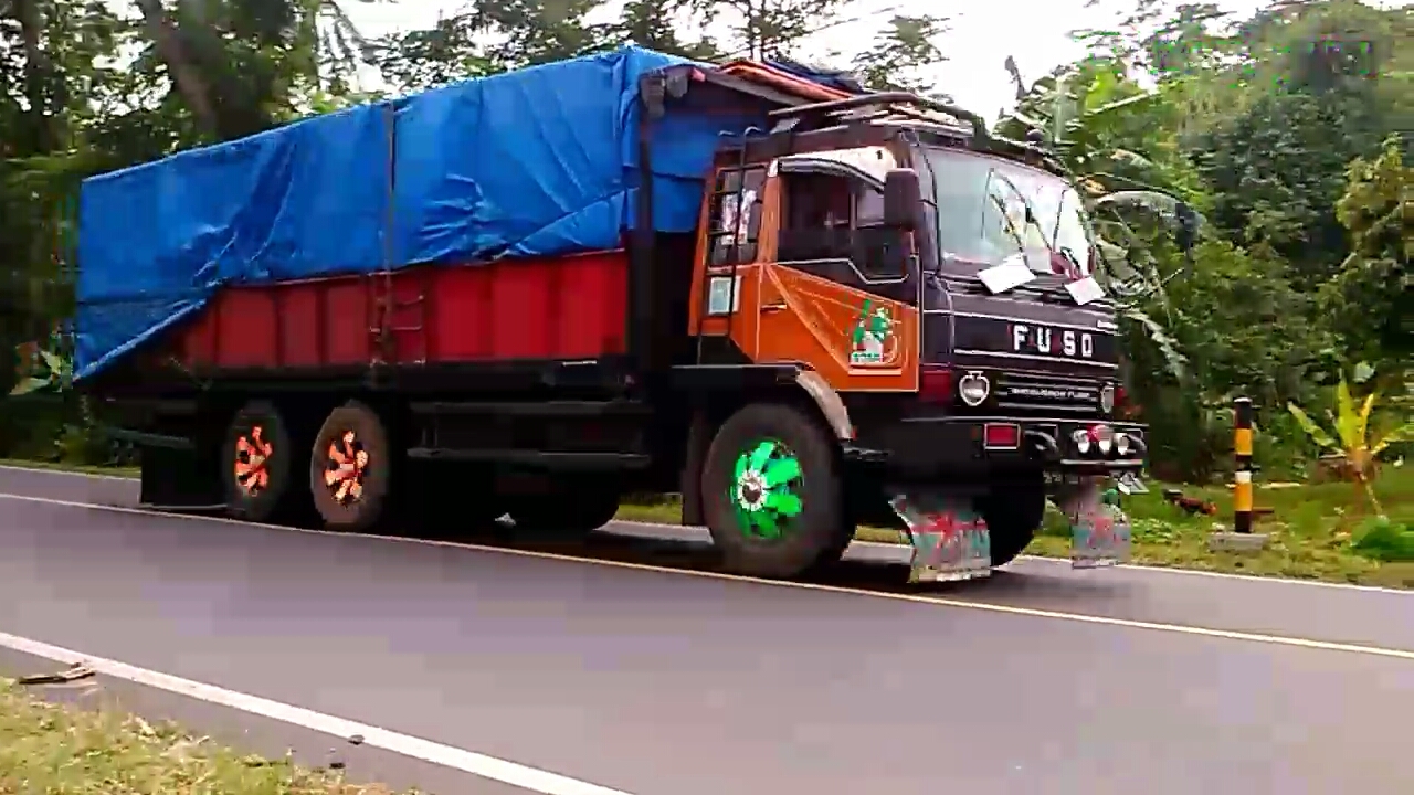 TRUCK KONTAINER TRUK GANDENG TRUCK TRAILER CAR CARRIER FUSO TRUCKS ~ Truk Mitsubishi Fuso modifikasi