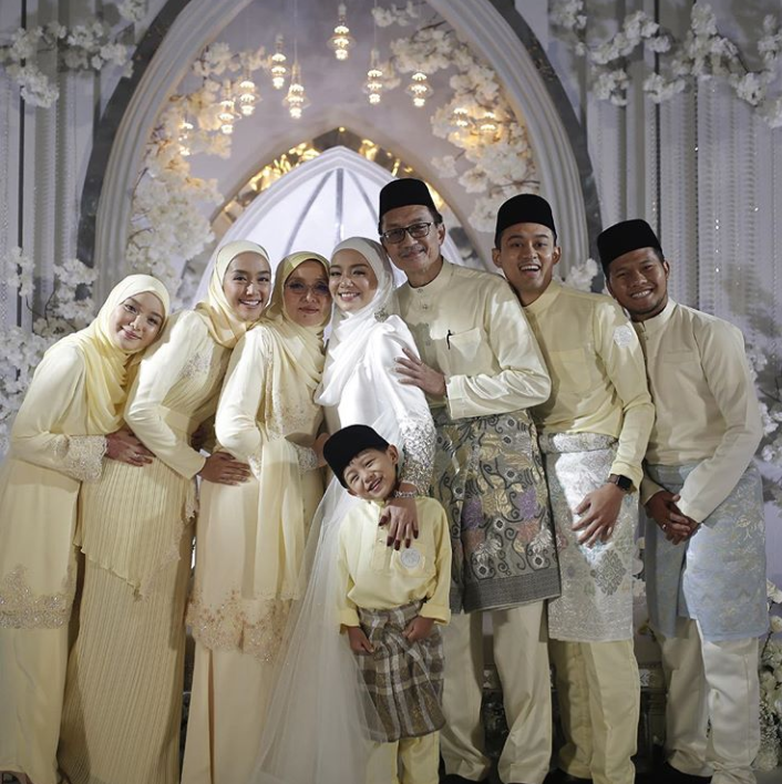 Gambar Pernikahan Mira Filzah dan Wan Emir