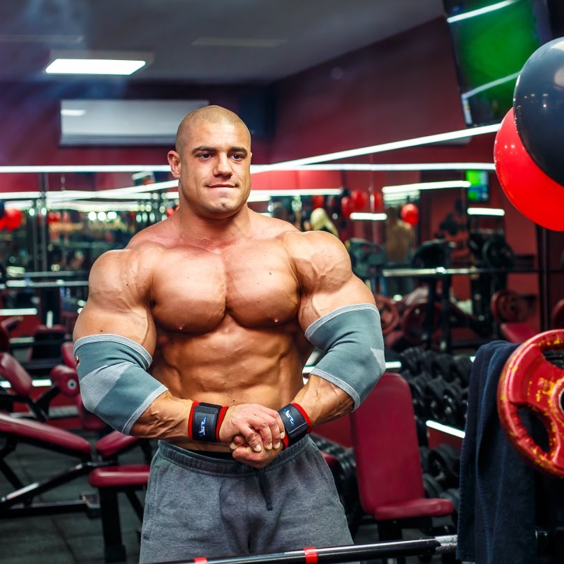 Muscle Lover: Bulgarian IFBB Pro bodybuilder Boyan Ivanov