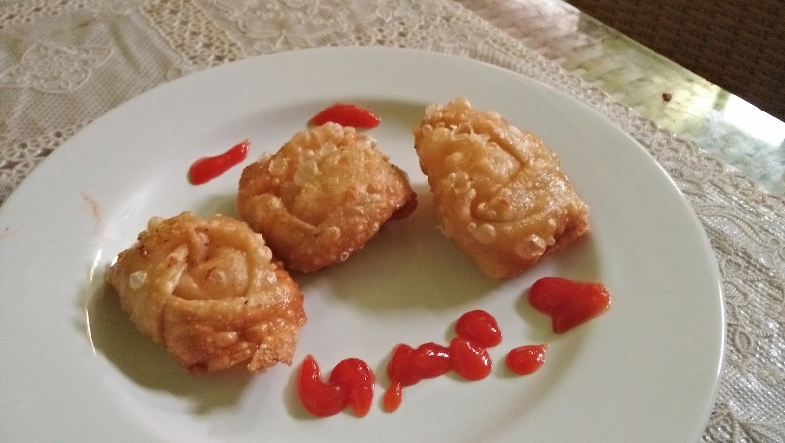 Mie telur pangsit sosis, sup bakso ayam/sapi, dan tumis jagung buncis ...