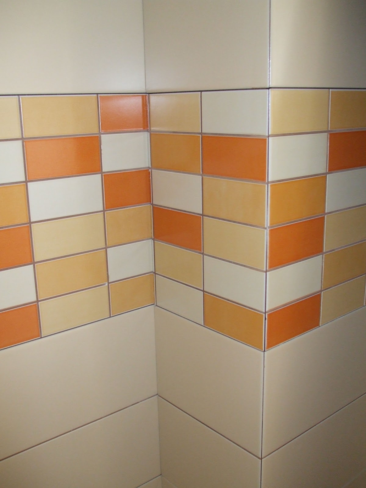 AZULEJOS, ALICATADOS Y ALICATADORES.: cantoneras