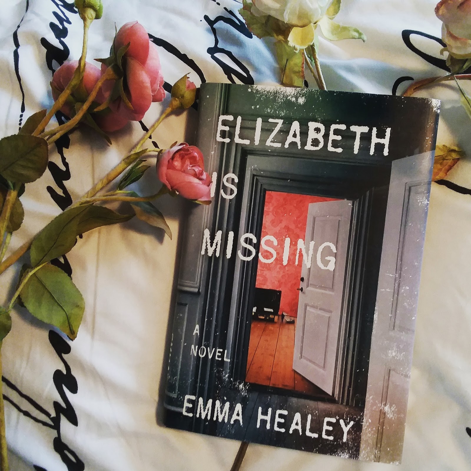 Read All The Things!: Review: Elizabeth Is Missing – Emma Healey