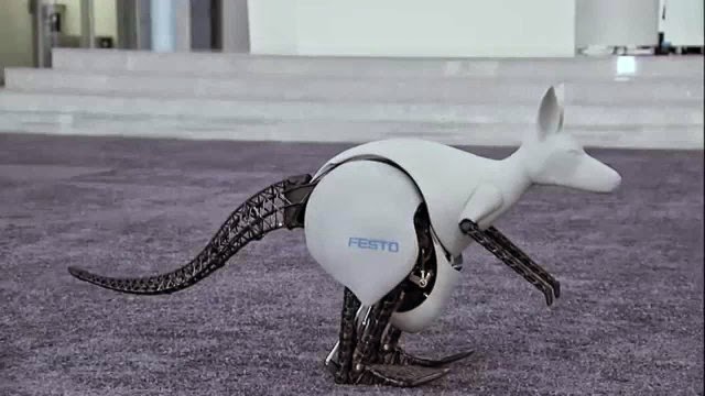 Meet 8 amazing robots Festo were inspired by nature | GoRobirione
