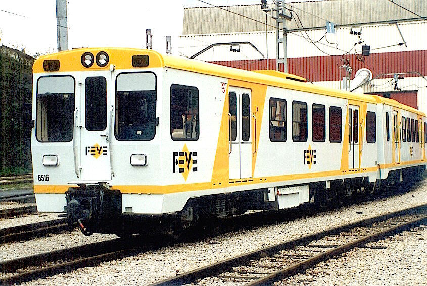 Trenes y tiempos: Crónicas de la vía estrecha (XXXIII R): Eléctricas ...