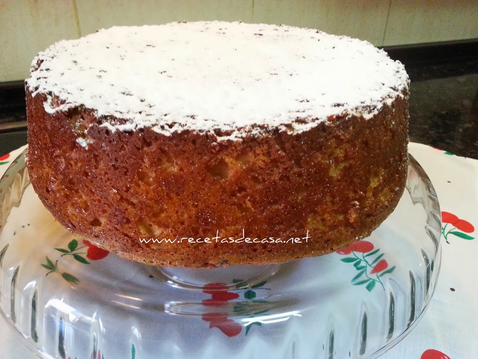 RECETAS DE CASA: Bizcocho relleno de crema de chocolate y mermelada