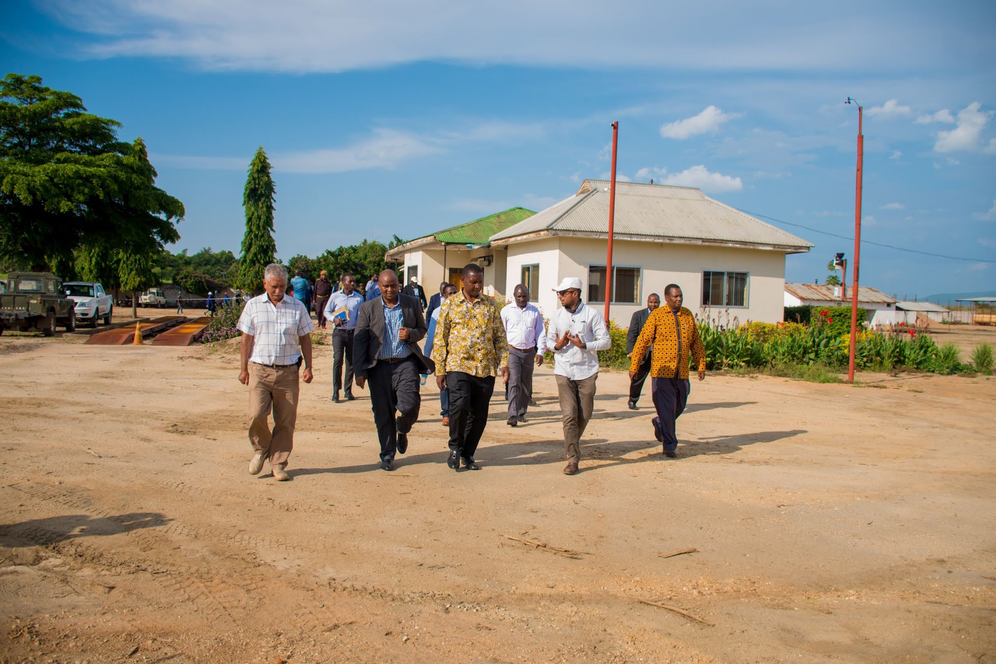 WAZIRI MKENDA AVIPONGEZA VIWANDA VYA SUKARI TPC MOSHI NA MANYARA ...