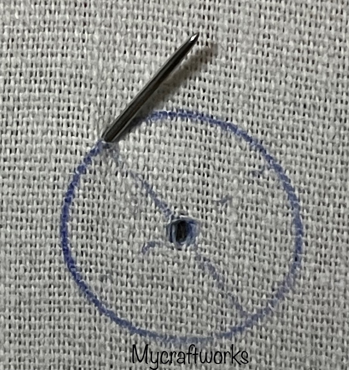 MY CRAFT WORKS: Embroidery Stitch Tutorial - Eyelet Stitch