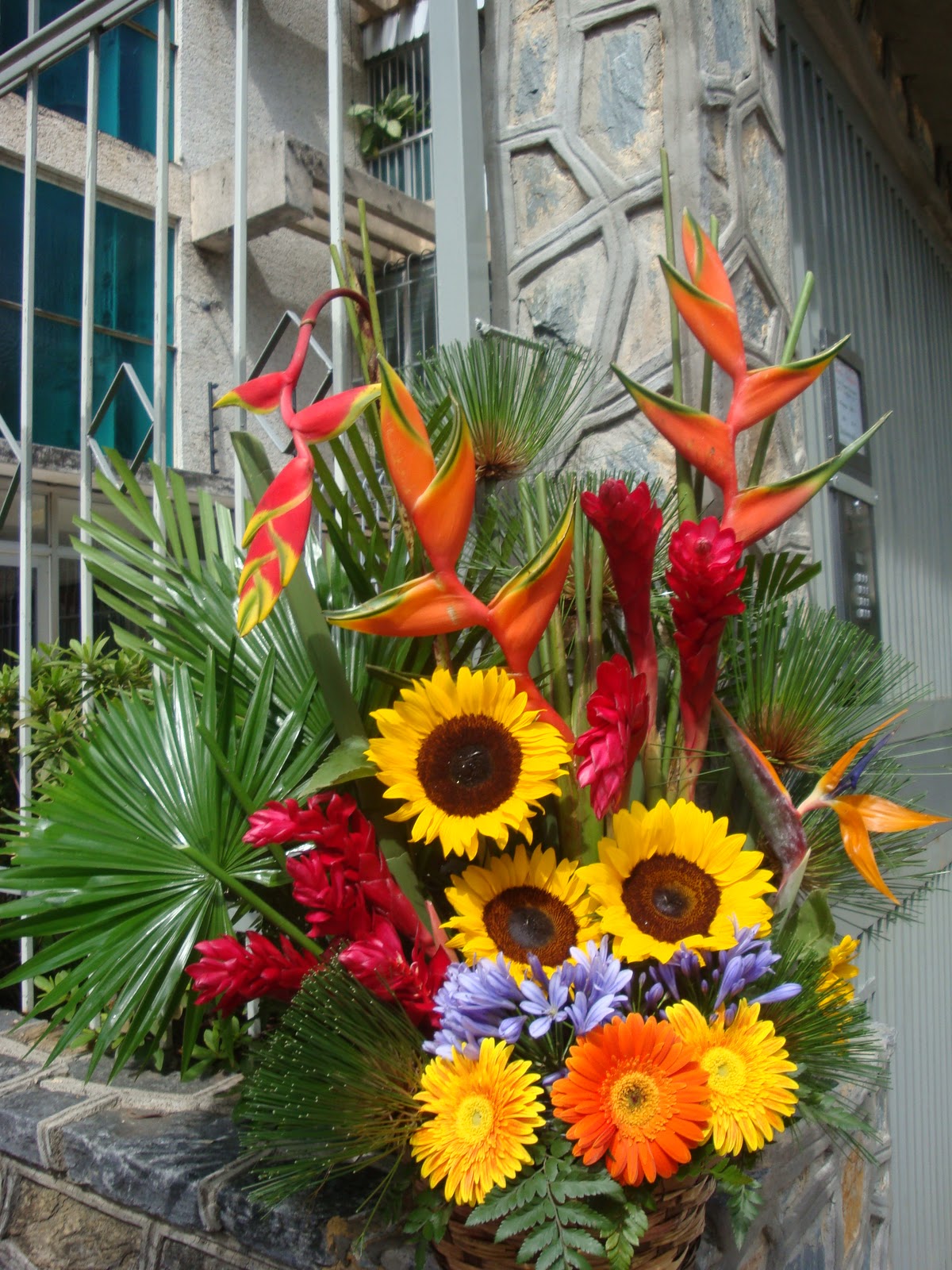 FLORISTERIA DETALLOS Y DETALLES LAS PALMAS: ARREGLOS FLORALES