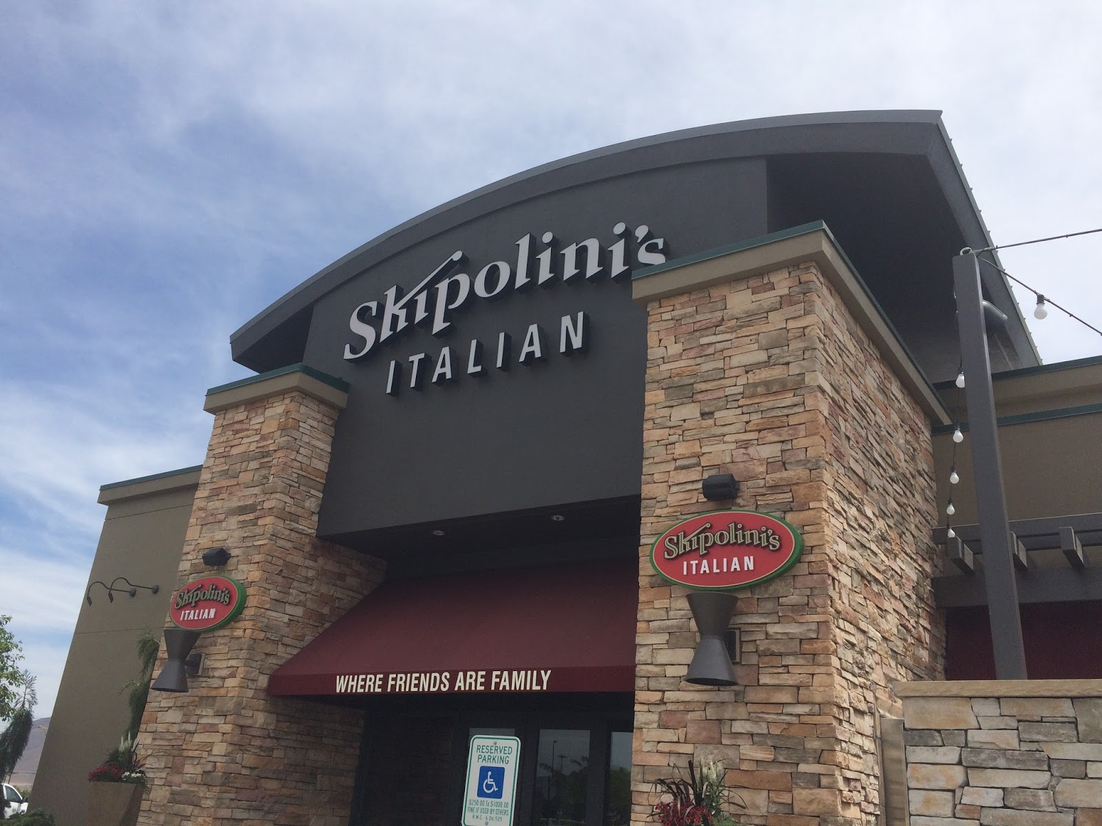 NorVada Bob: Reno, NV: Skipolini's Pizza