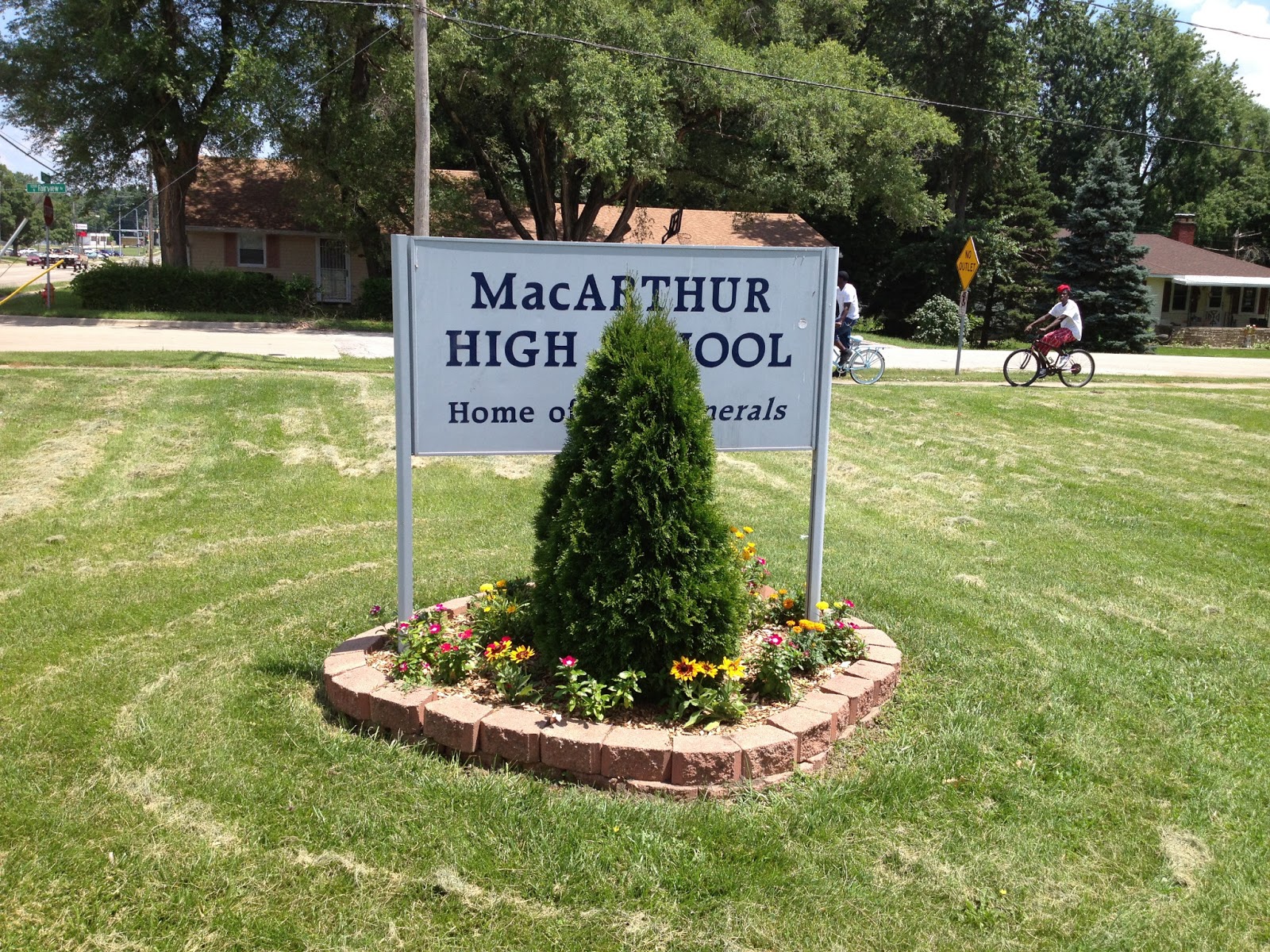 MacArthur High Construction