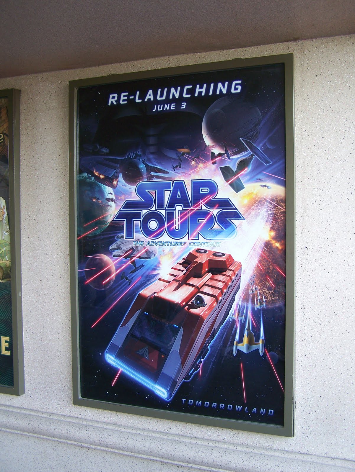 DISNEY PARK ATTRACTION POSTERS: DISNEYLAND'S NEW GENERATION III STAR ...