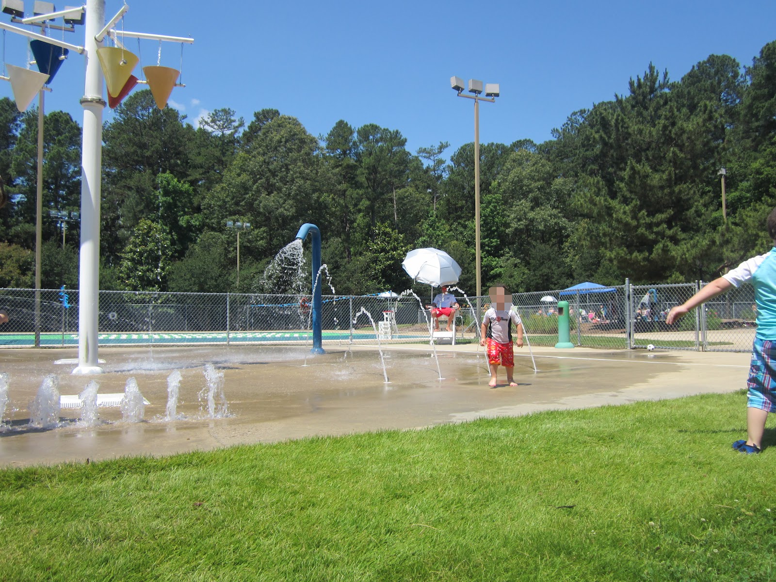 The Stir Crazy Moms' Guide to Durham: Lake Johnson Pool and Sprayground