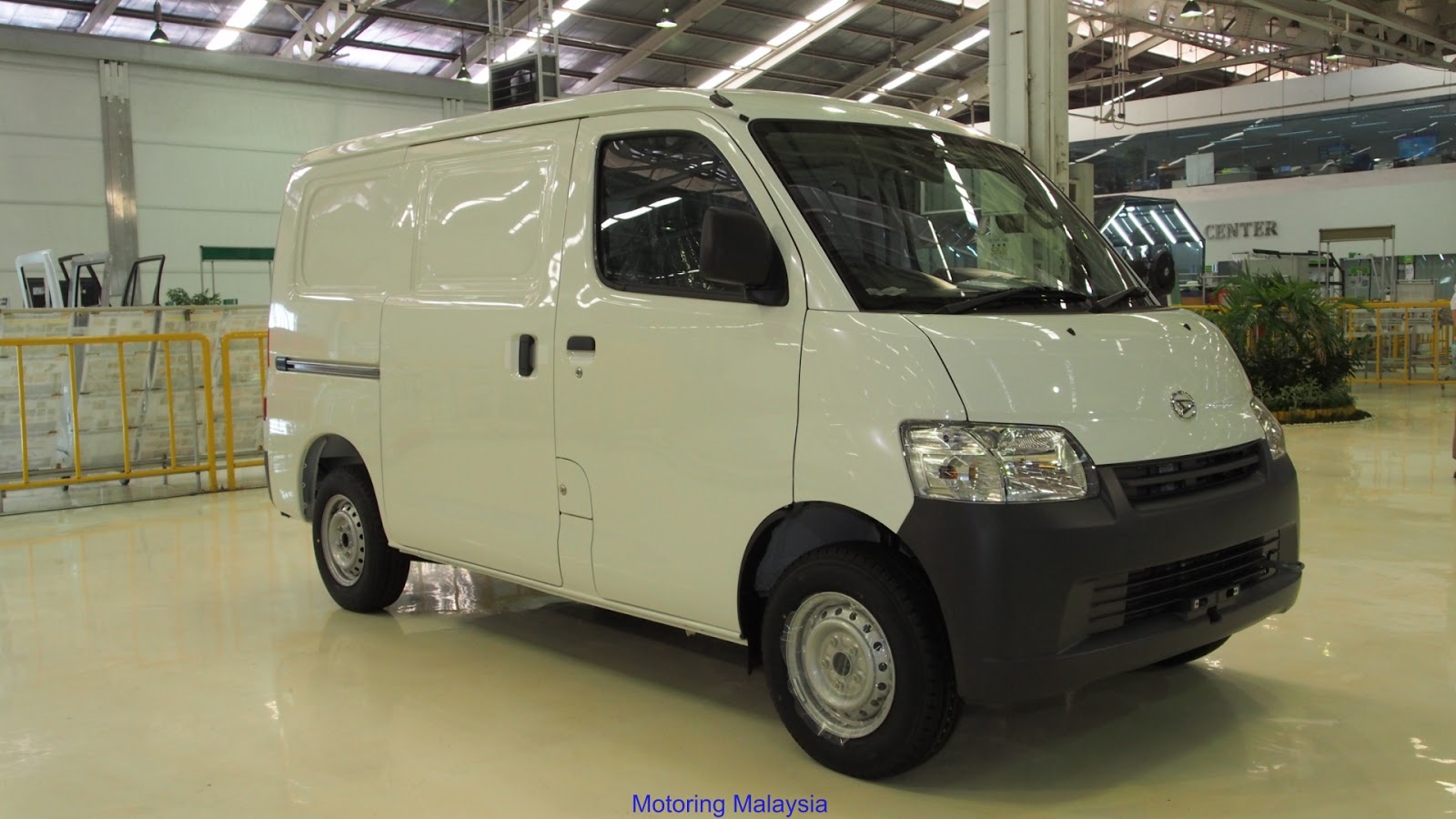 Motoring-Malaysia: The Daihastu Gran Max Panel Van with Automatic ...