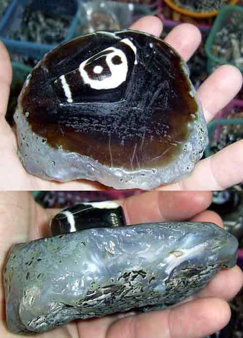 Crystals and Gemstones: Tibetan Dzi Stone Beads- Meaning and Origin