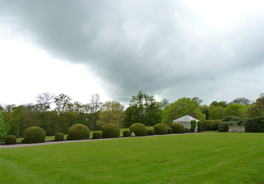 Middle of Nowhere: Brooding topiary at Longner Hall