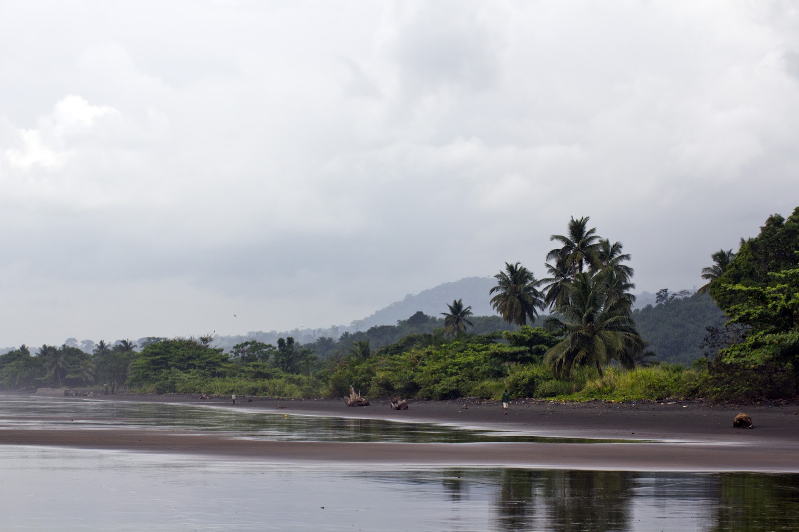 Chelyn's Wanderings and Wonderings: First month in Cameroon