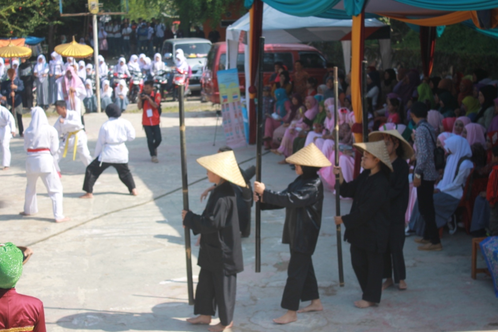 FOTO PERTUNJUKAN TEATER "KEYAN SANTANG" SMA N 12 GARUT, 15 JUNI 2015