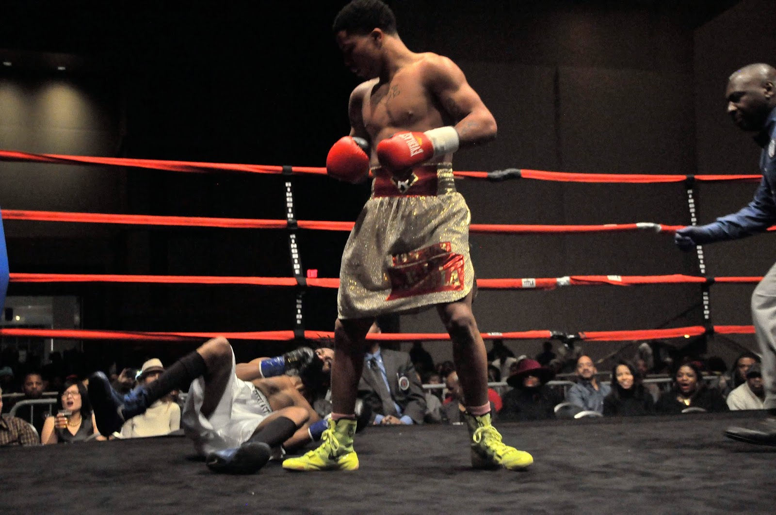 Boxing Along The Beltway: Davis Scores Second-Round TKO!