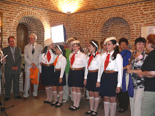 Romania Mariei: de la strajeri, la pionieri si, mai apoi, la nimic