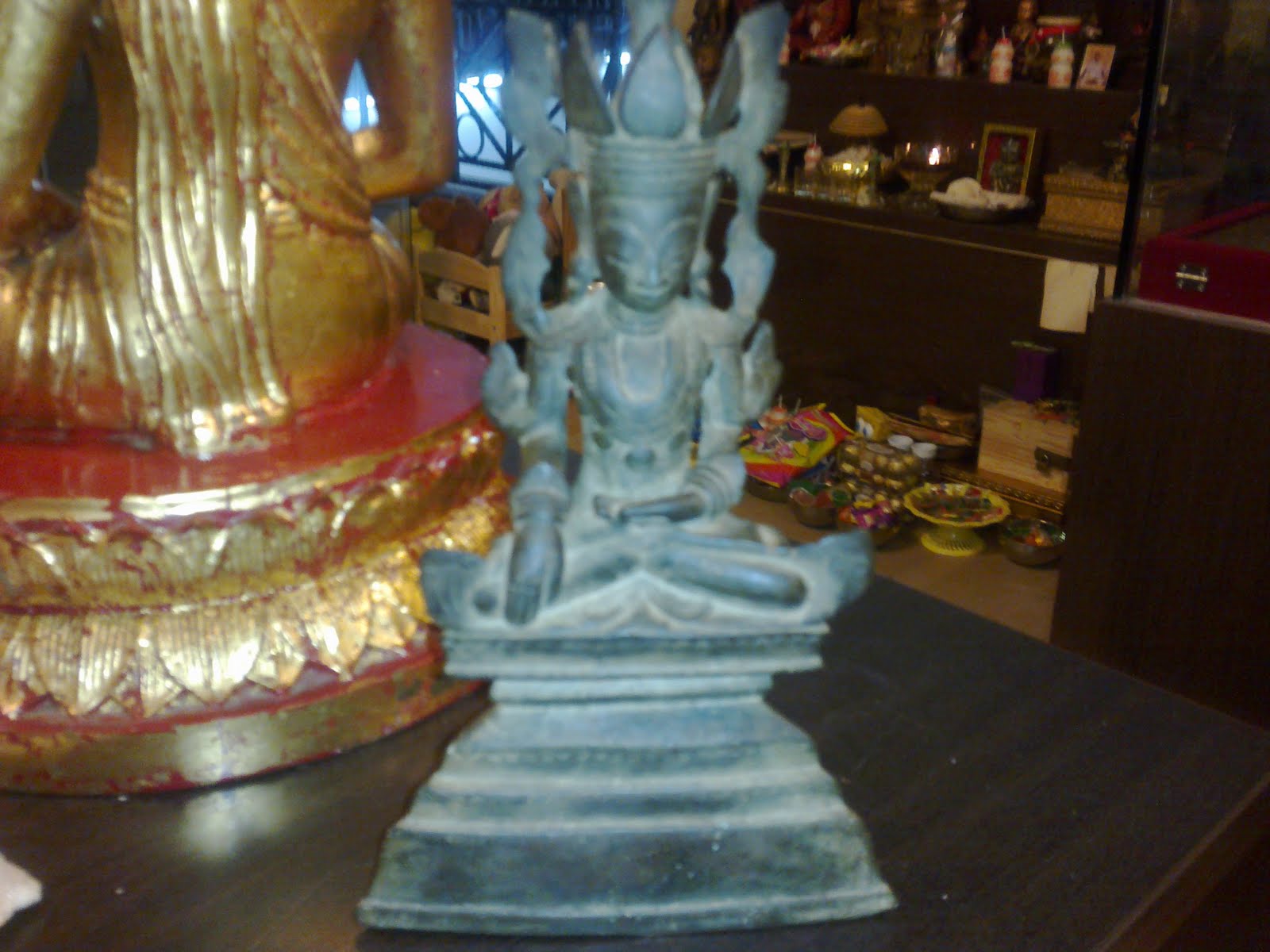 正灵泰式神佛店Zheng Ling Thai Amulet Specialist: Old Buddha Bucha For Sale