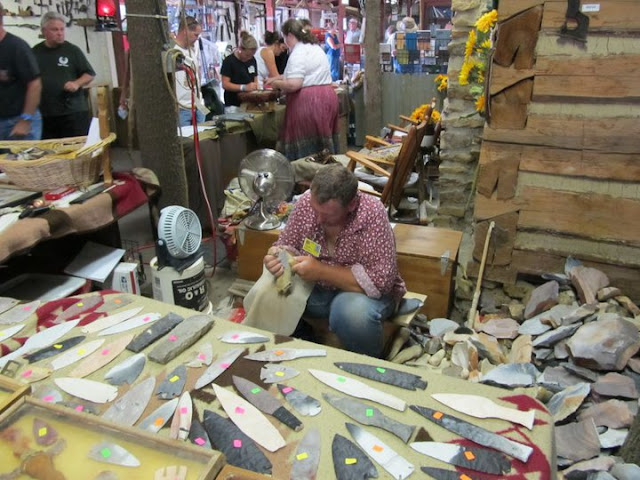 FLINTKNAPPING HALL OF FAME: Flintknapping Hall Of Fame, Flintknapper Ed ...