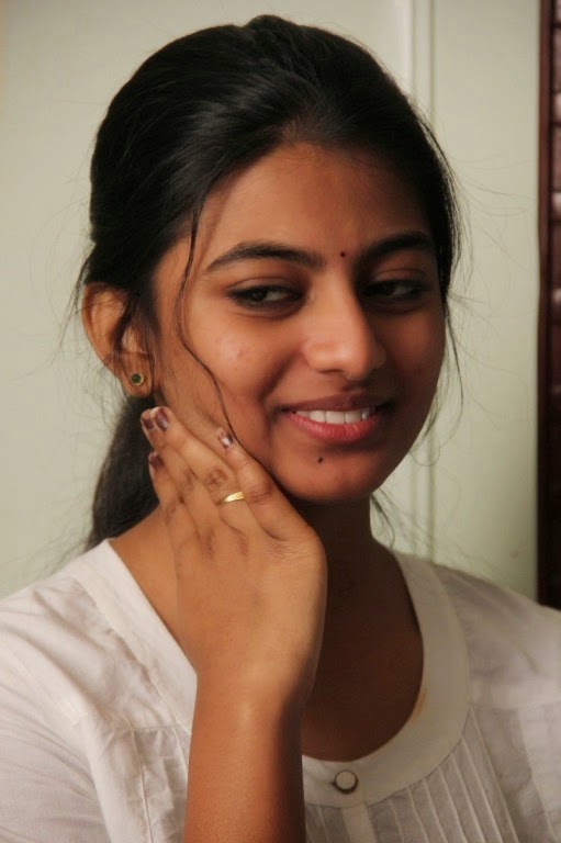 Actress Stills: Actress Ananthi Latest Stills