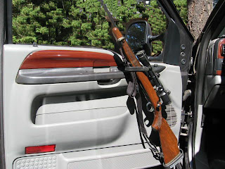 Custom Truck Rifle Racks: Ready and Safe Rifle Rack