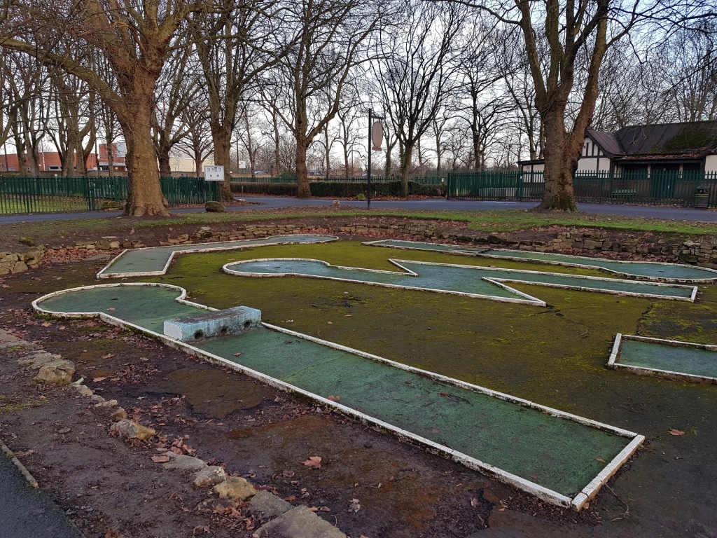 The Ham and Egger Files: Hexthorpe Flatts Park Crazy Golf course in ...