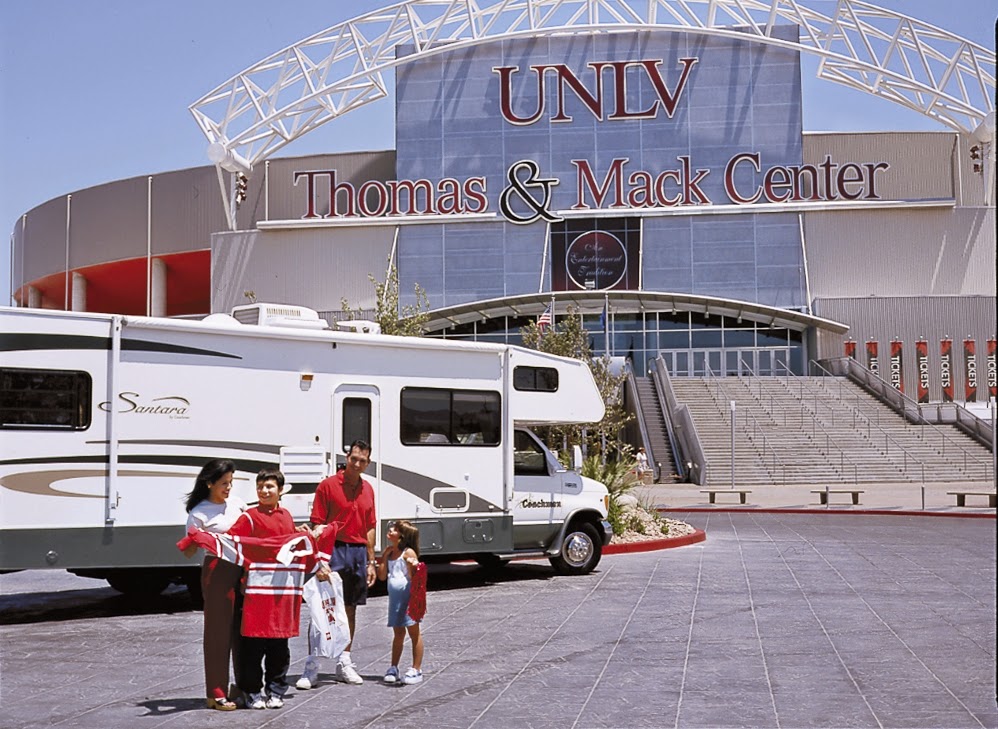 RVing Stories: SoloWomanRV - RV Women Drive in Style