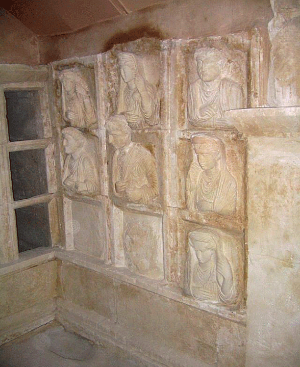 loculus definition - Architecture Dictionary