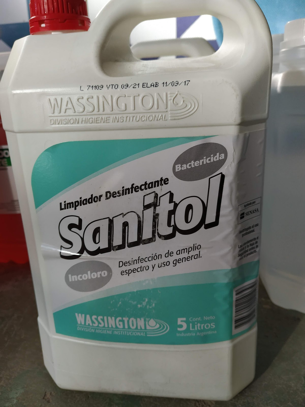Limpiador Desinfectante Sanitol. Reemplaza al Cloro.