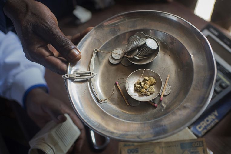 Studiebol: De dodelijke strijd om goud in Congo; Klaas van Dijken en ...