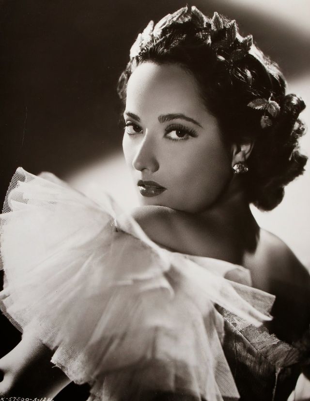 50 Gorgeous Photos of British Actress Merle Oberon in the 1930s and ...