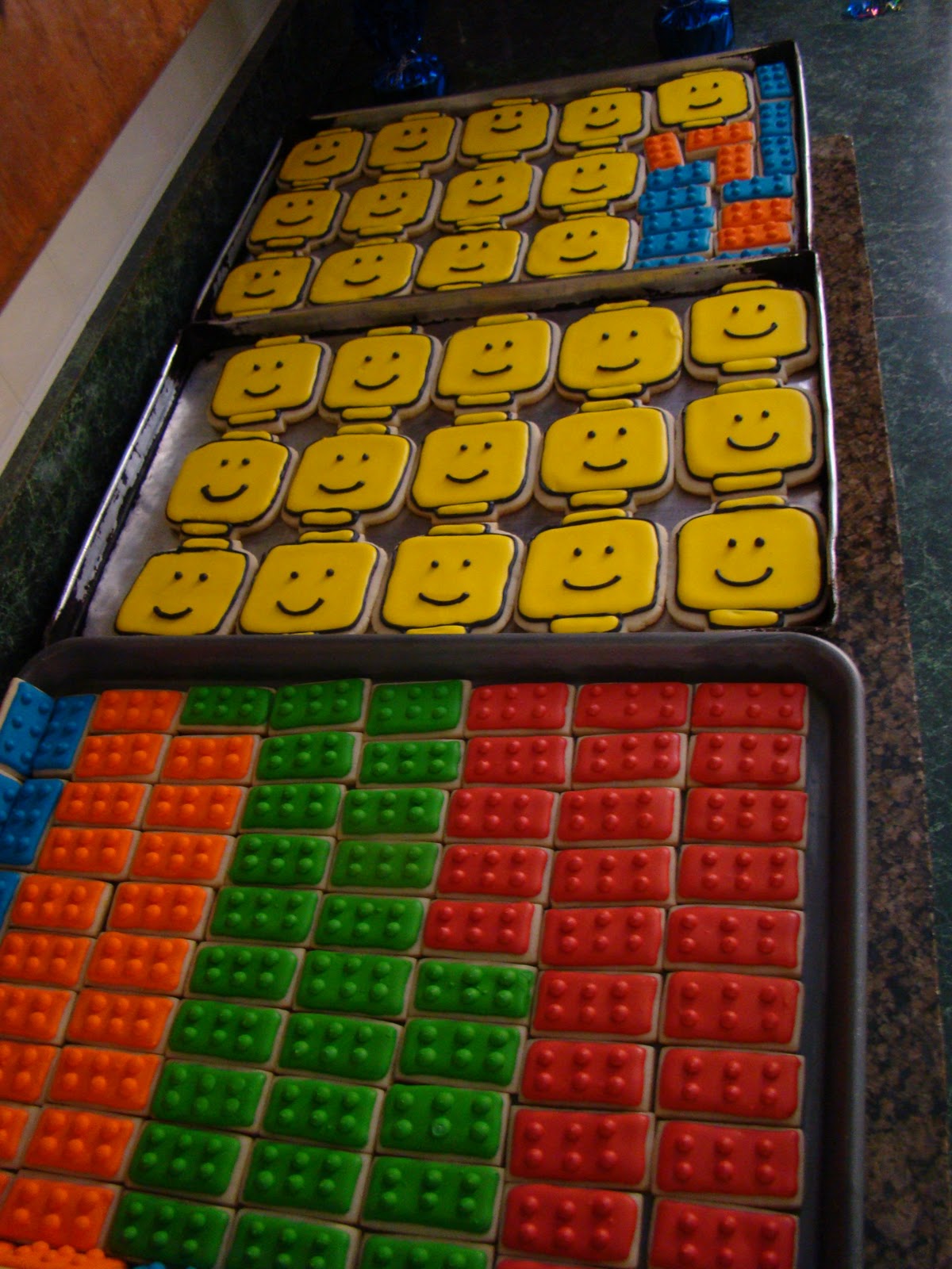 SweetBakedLove: Your never too old to play with Legos