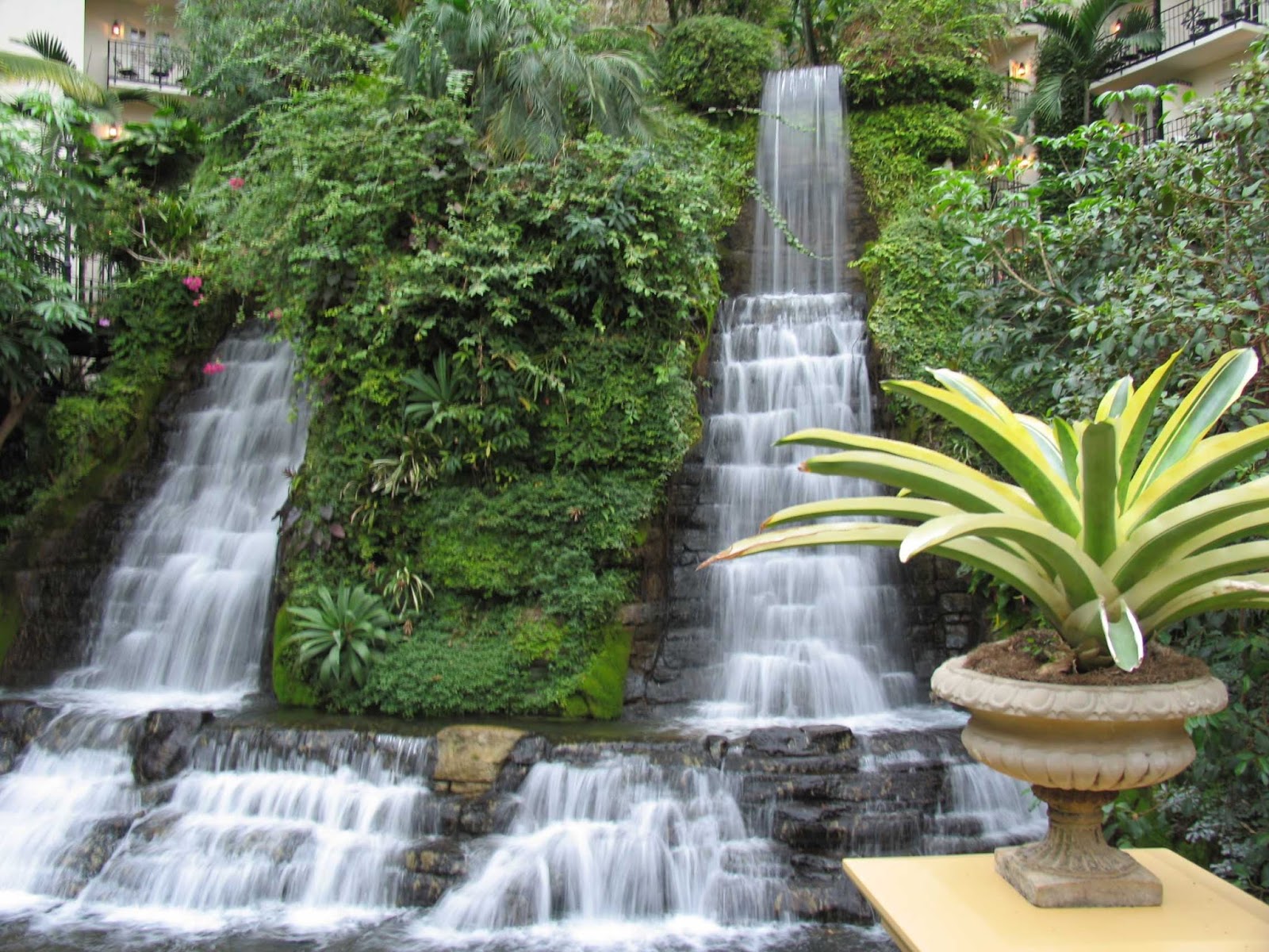 Waterfall Wallpaper Wallpapers 2560x1440