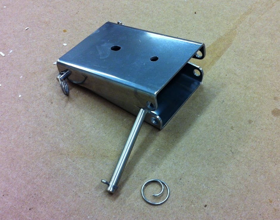 Tanzer 16: Tanzer 16 Hinged Mast -- Part 1 --extra mast & finding the hinge