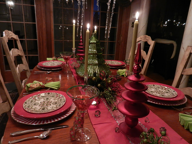 A Perfect Setting: A Festive Christmas Tablesetting