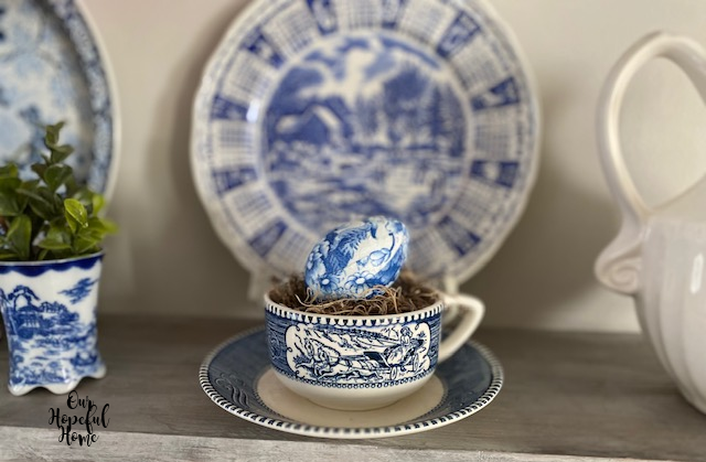 Our Hopeful Home: 5 Unique Ways To Display Easter Eggs