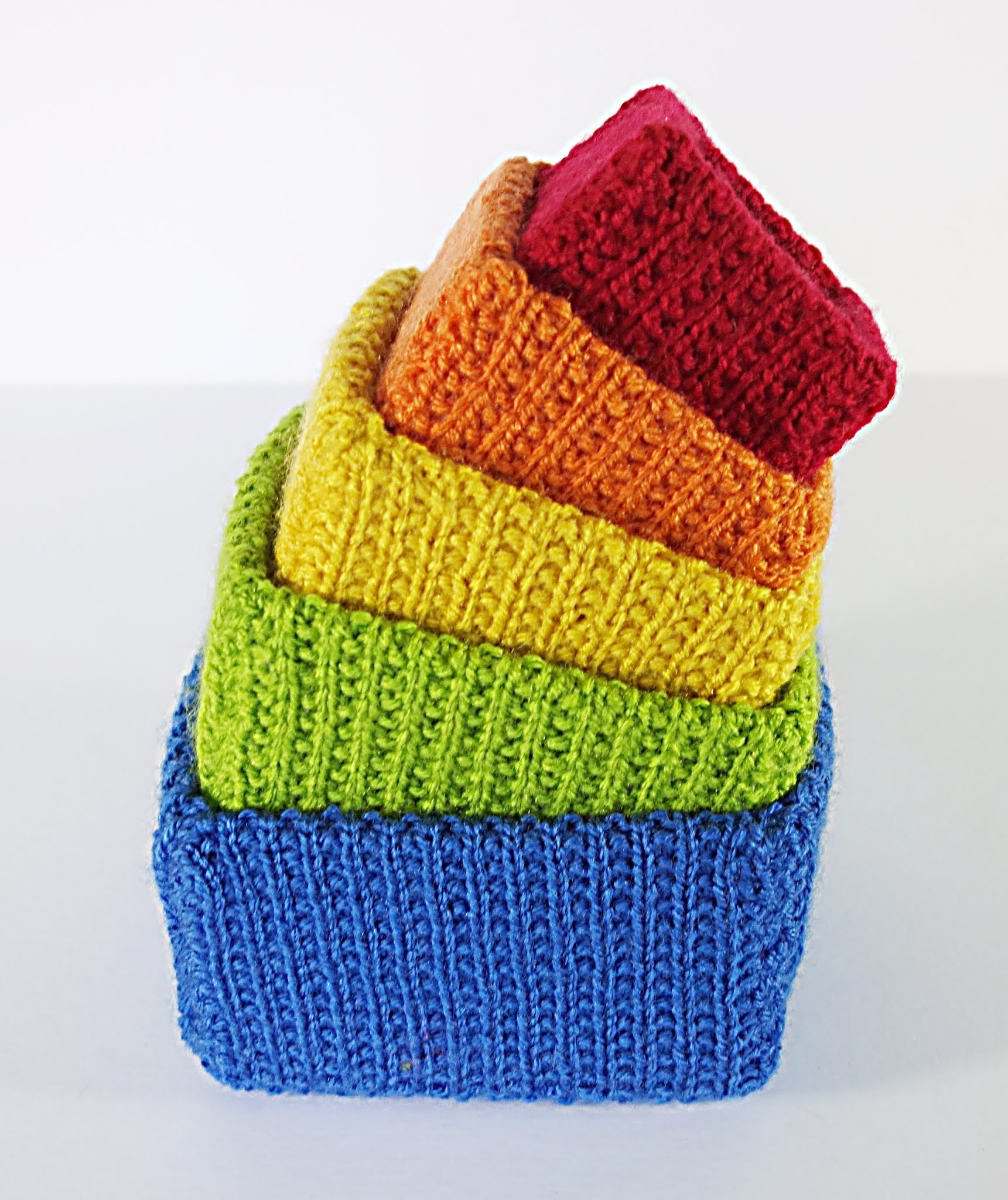 Frankie's Knitted Stuff: Knitted Boxes