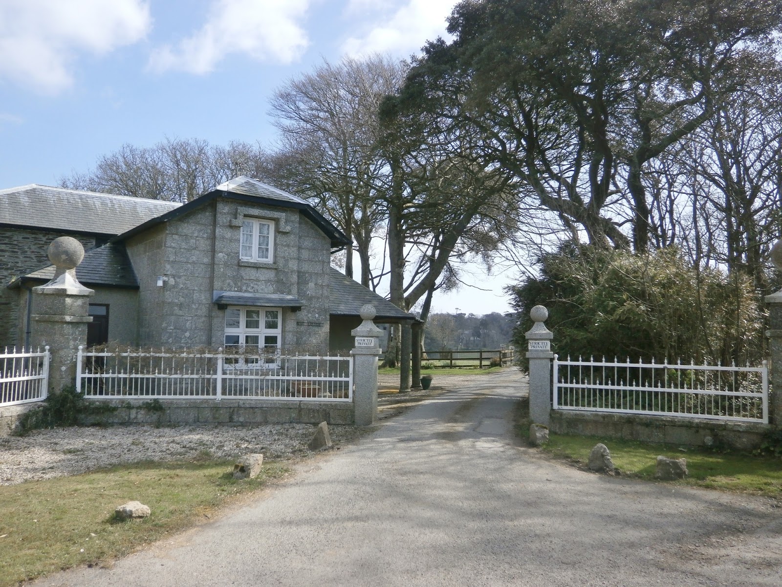 Corfu Blues and Global Views: Cornwall: Polkerris, Menabilly and Fowey ...