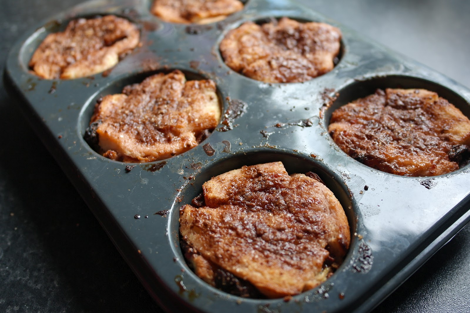 Young Passionate Baker: Mini Bread Pudding Cups