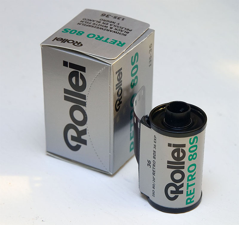 Women and Dreams: Rollei Retro 80S