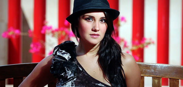 Dulcetes Maria: DULCE MARÍA FARÁ ATUAÇÃO ESPECIAL EM MISS XV