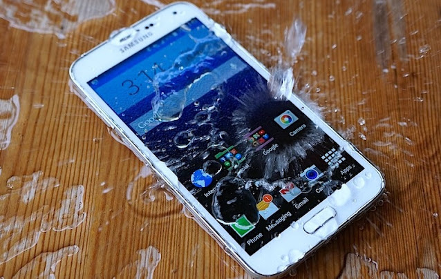 How to Fix a Water-Damaged Smartphone ~ Technology