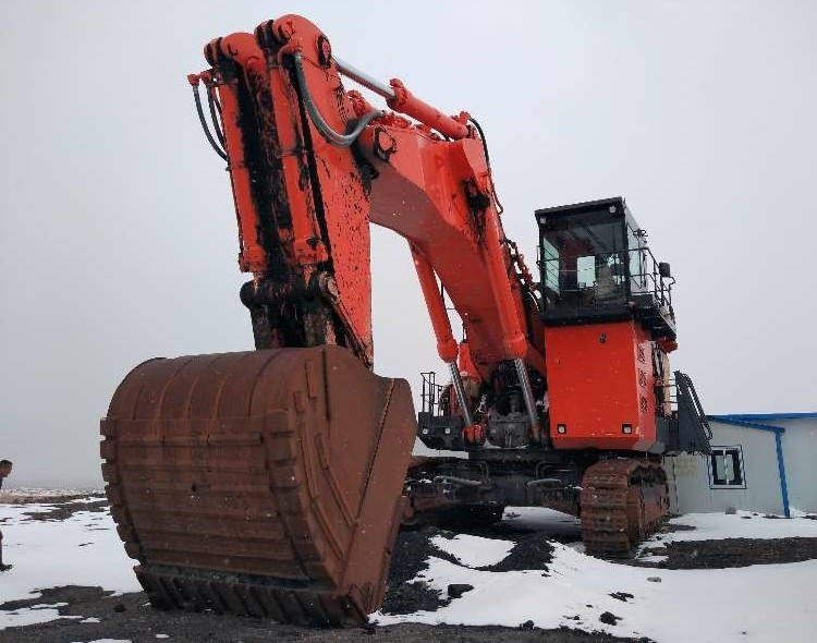 Hitachi EX1900, 2013