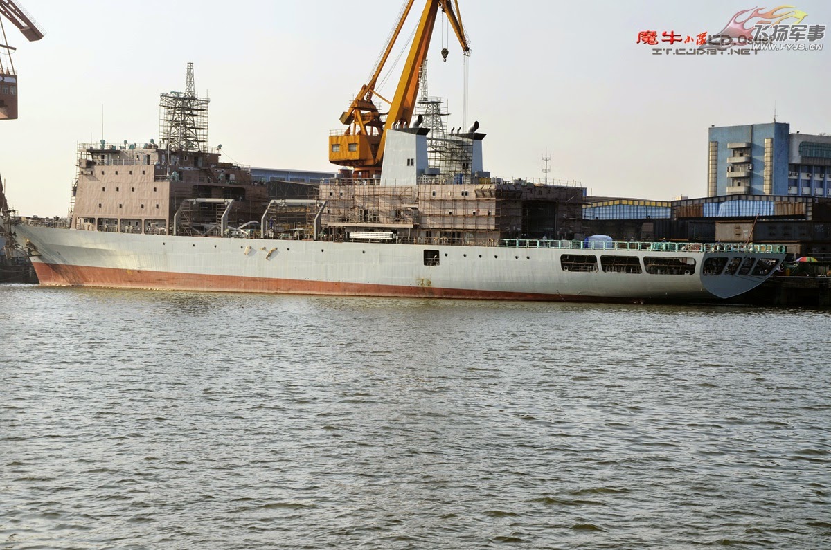 A new Type 094A replenishment tanker in the work at Guangzhou's GSI ...