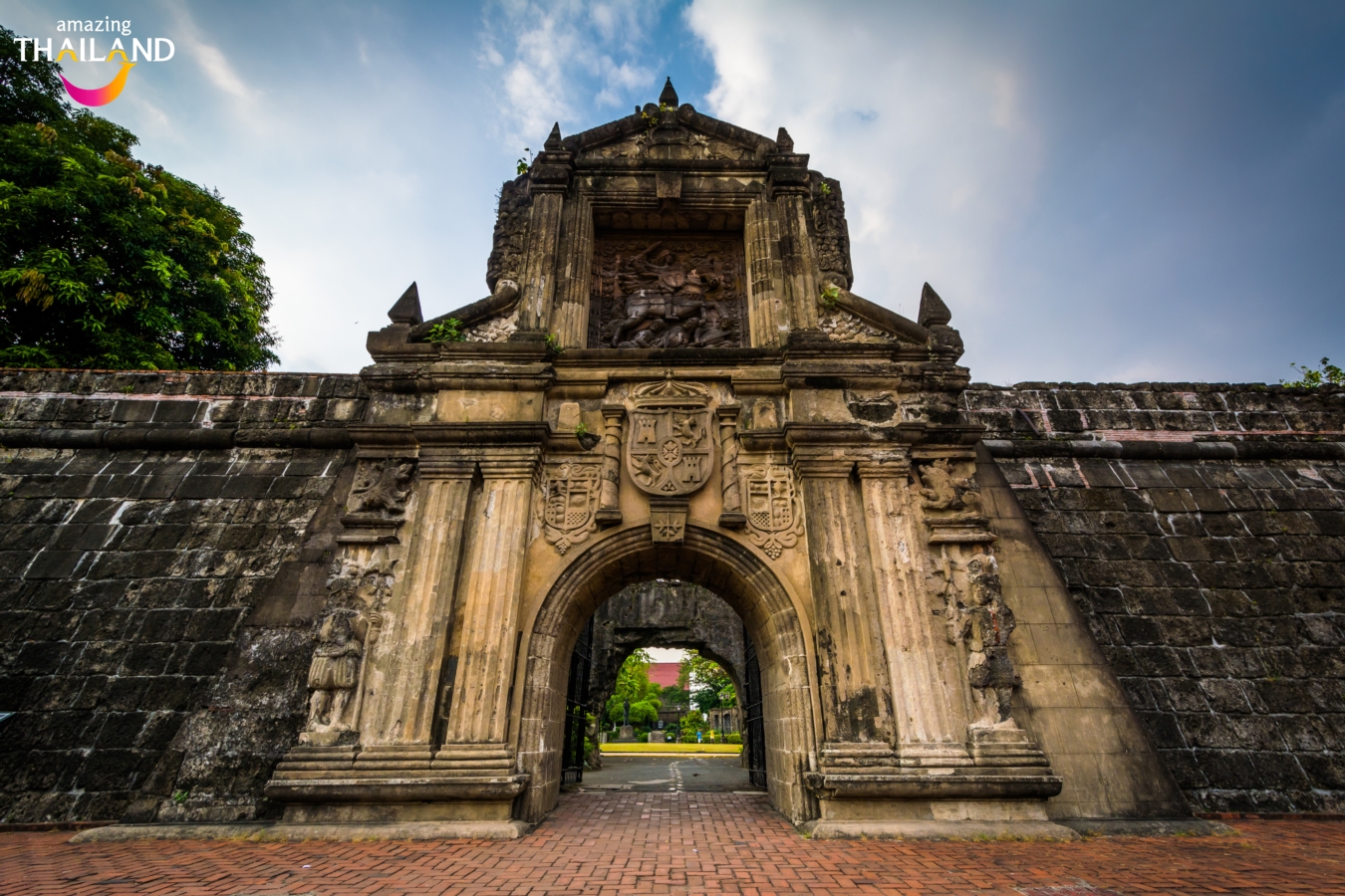 10 landmarks to visit ASEAN countries