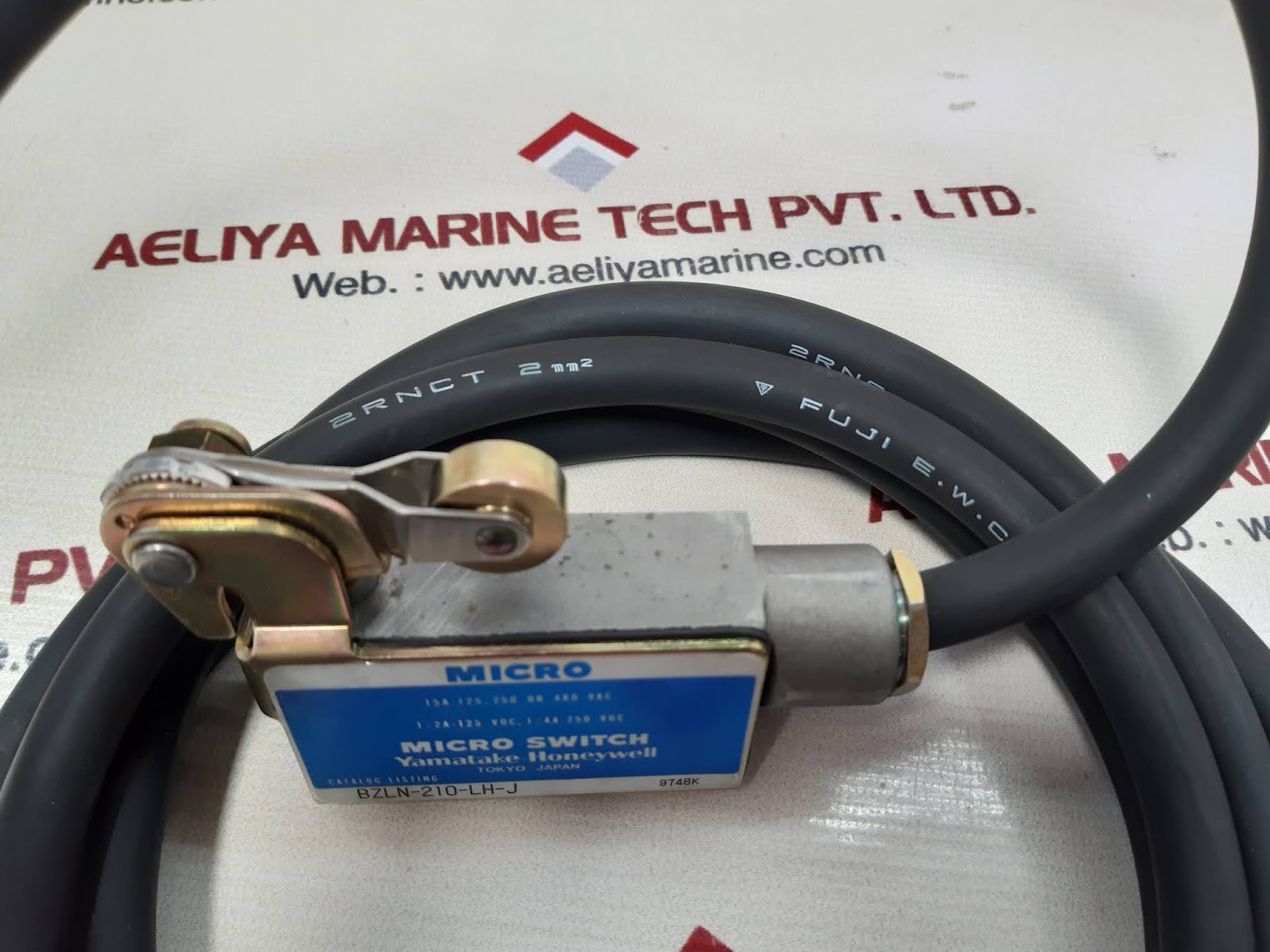 YAMATAKE BZLN-210-LH-J MICRO SWITCH - Aeliya Marine