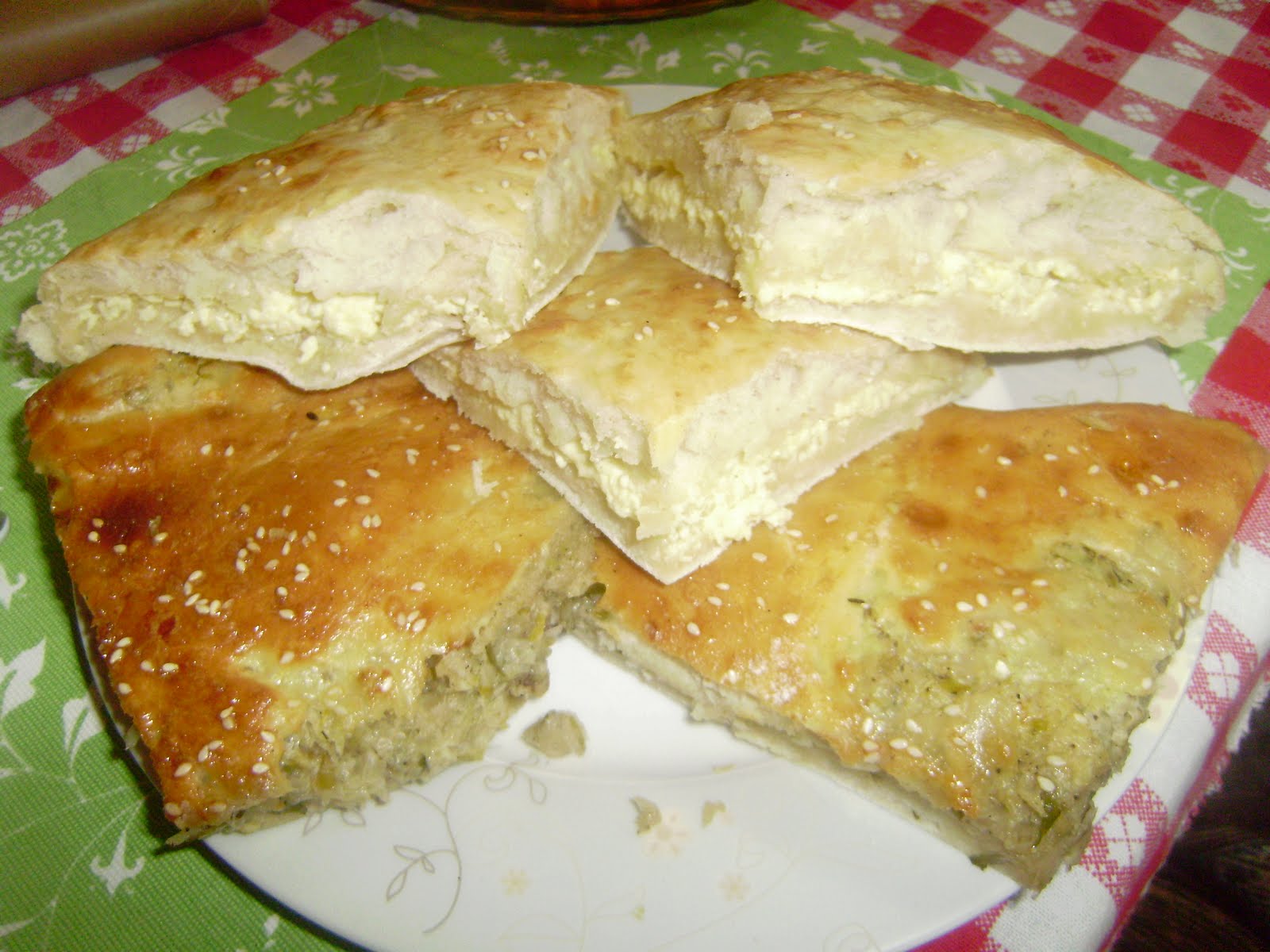 Andreea's Cakes: pupuri cu cas si varza