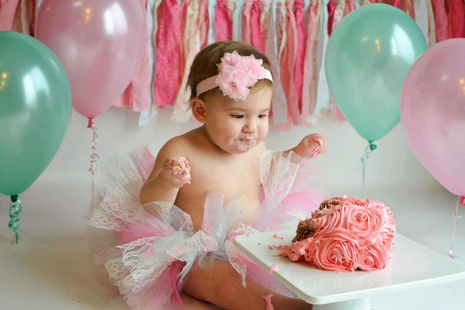 Modern Day Homemaker: DIY Cake Smash Photo Shoot